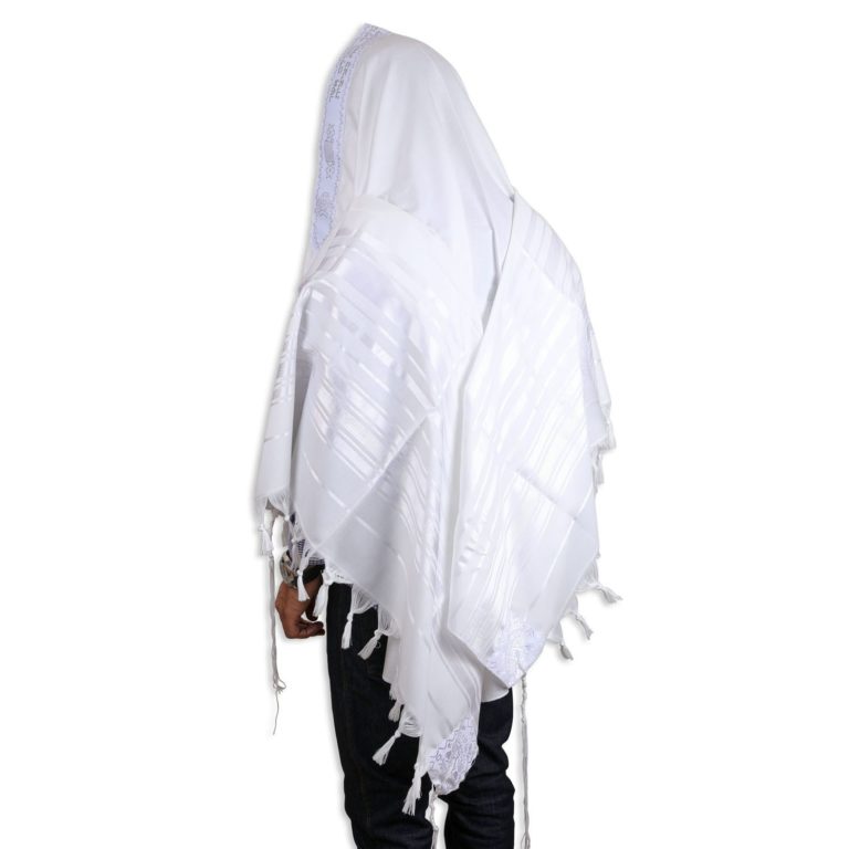 Everything You Need To Know About the Tallit | Judaica WebStore Blog